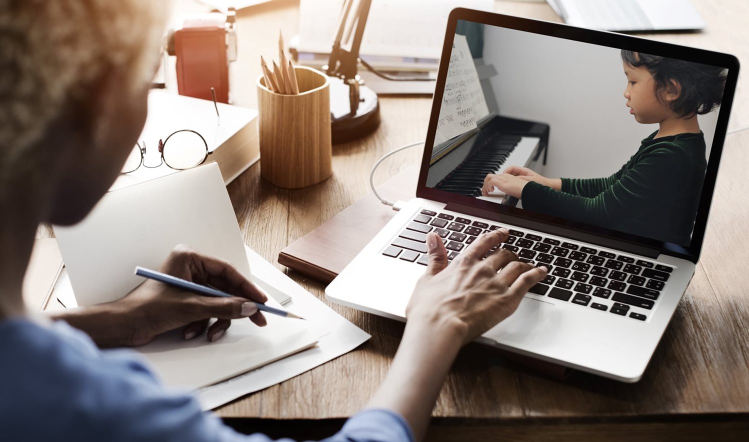 RCM Teacher Portal - Presenting Videos in Online Lesson